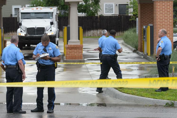 Father, son guilty of 2017 Loomis armored truck guard's slaying argue ...