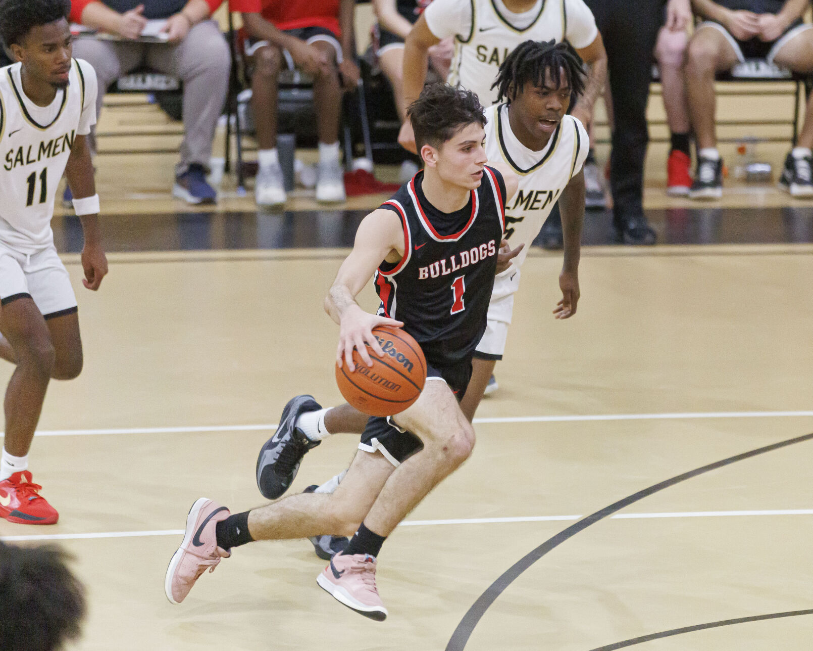 The winner of the Fontainebleau-Salmen district game dominated the ...