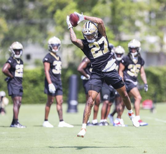 Saints rookie Alontae Taylor shined in his NFL debut — with some help ...