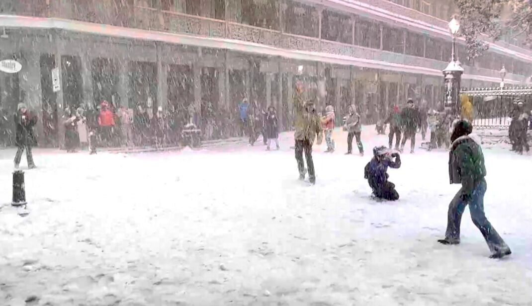 A below-freezing bikini dash through the snow in New Orleans ...