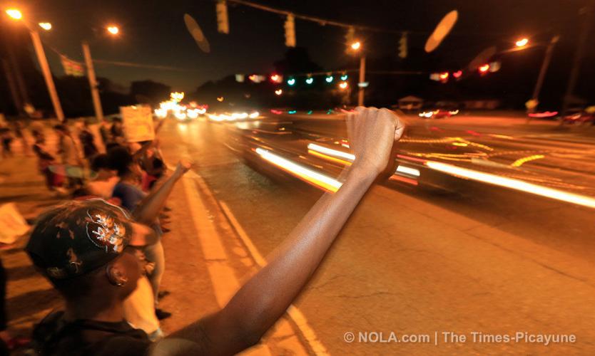 Protesters restart demonstrations at police HQ in Baton Rouge | Local ...