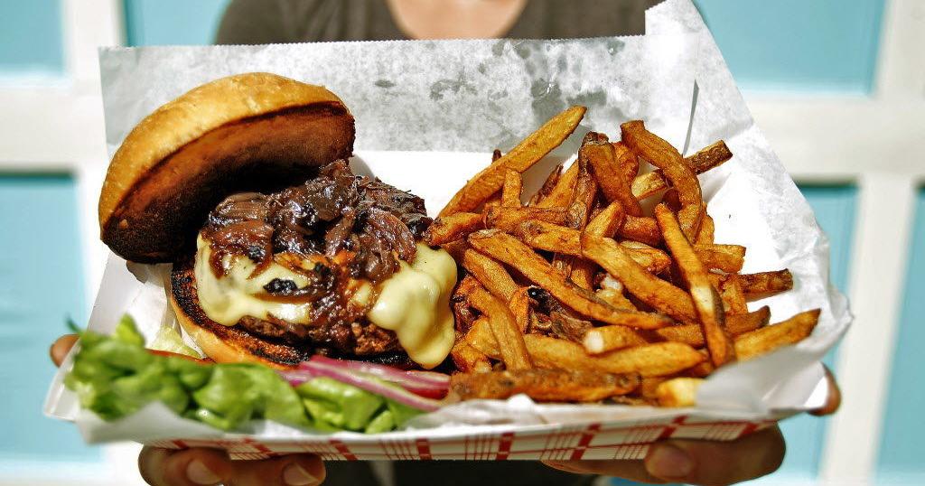 Oak Street restaurant Cowbell latest to close amid pandemic, Hurricane ...