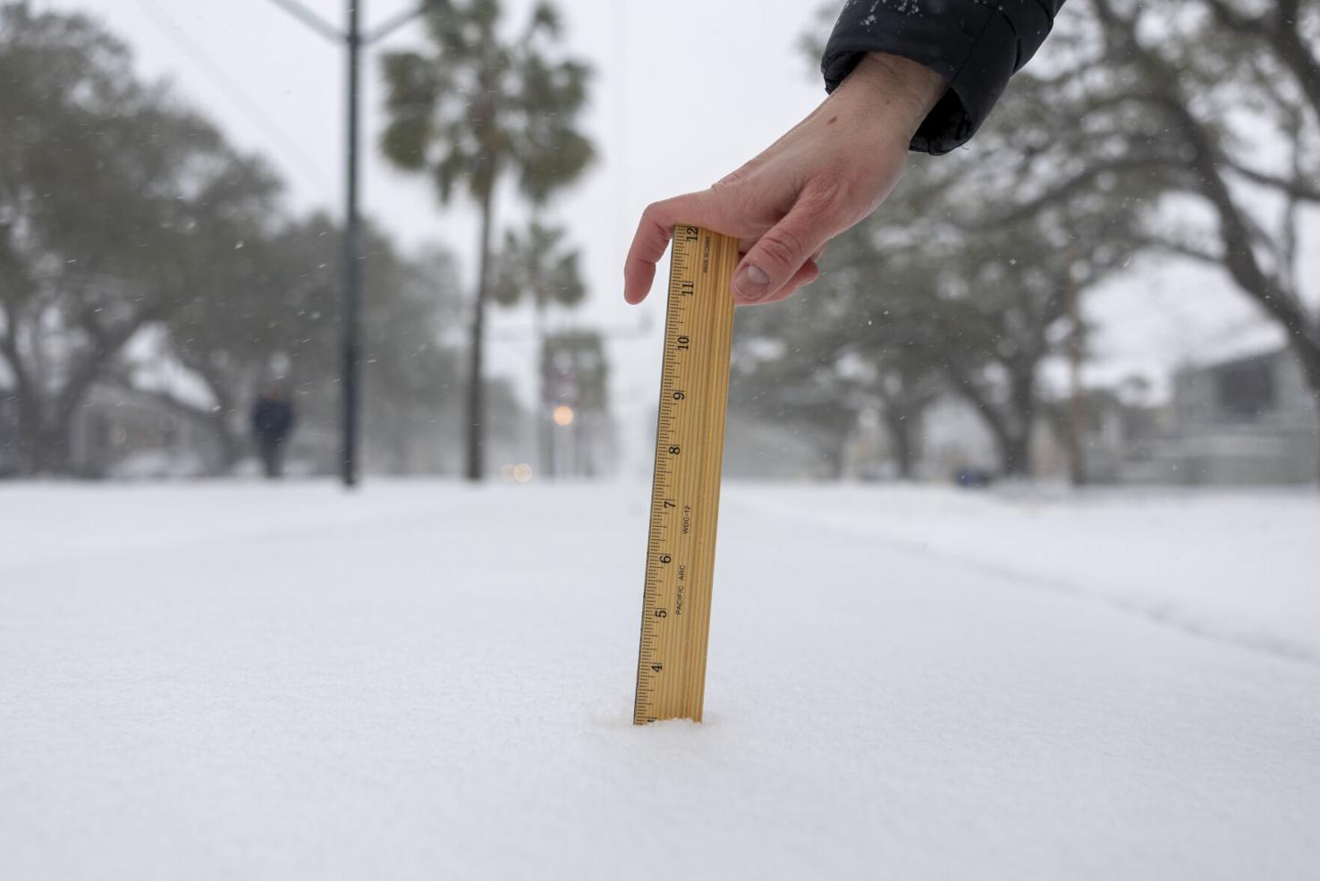 Photos: See scenes of New Orleans as snowfall turns the metro area into ...