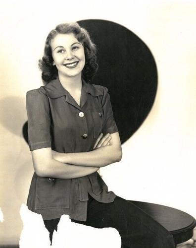 Doris Berthelot Barnett, fashion model and TV personality from New ...