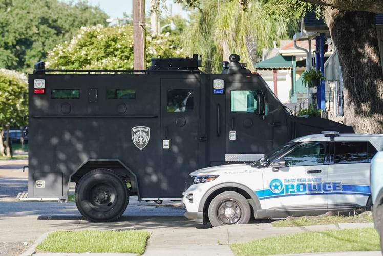 SWAT team rolls to man barricaded in Hoffman Triangle home | Crime ...