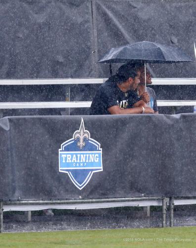 Benjamin Watson, Marcus Davenport, Shane Vereen leave Saints practice ...