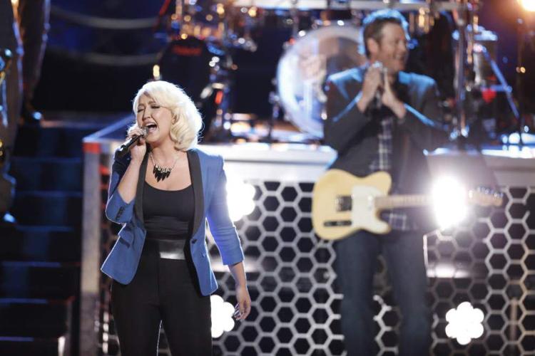 Louisiana singer takes a knee after singing anthem at Seahawks-Titans ...