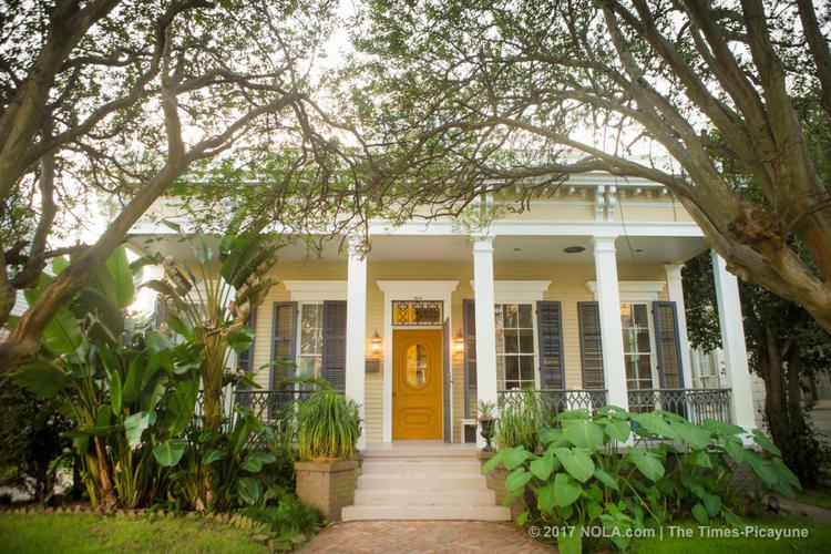 An 1830s center-hall cottage evolves to accommodate an Algiers family ...