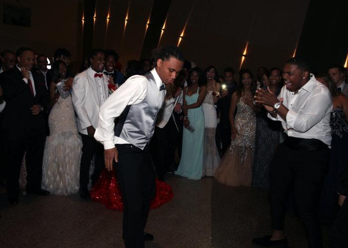 Prom 2017: Salmen High School lights up Slidell on special night ...