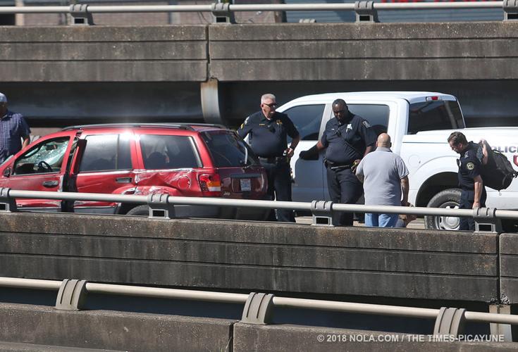JPSO vehicle flips onto side during pursuit | Traffic | nola.com