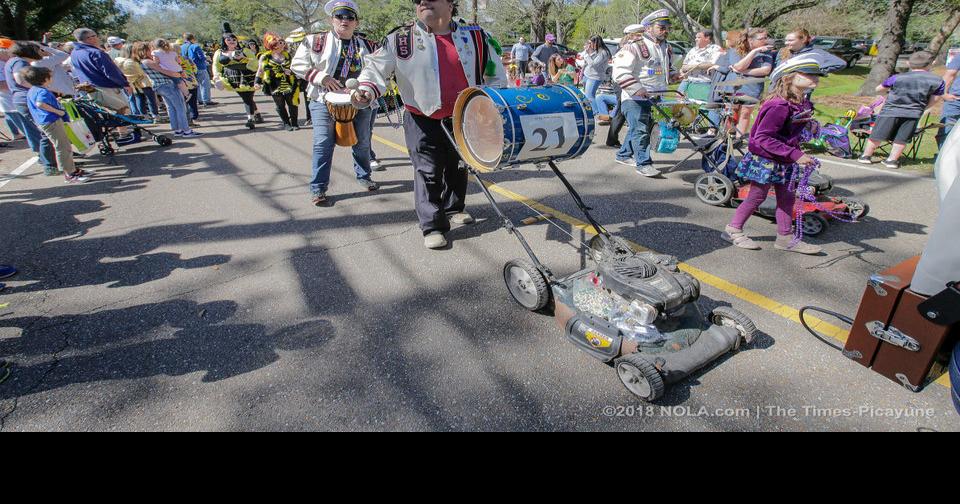 The Krewe of Push Mow, the wacky Abita Springs Mardi Gras parade ...
