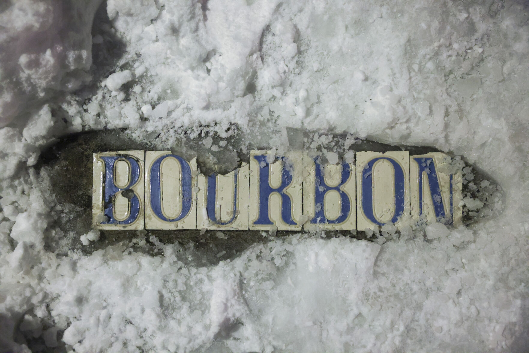 Photos: Snow covers Bourbon Street in New Orleans | Weather | nola.com