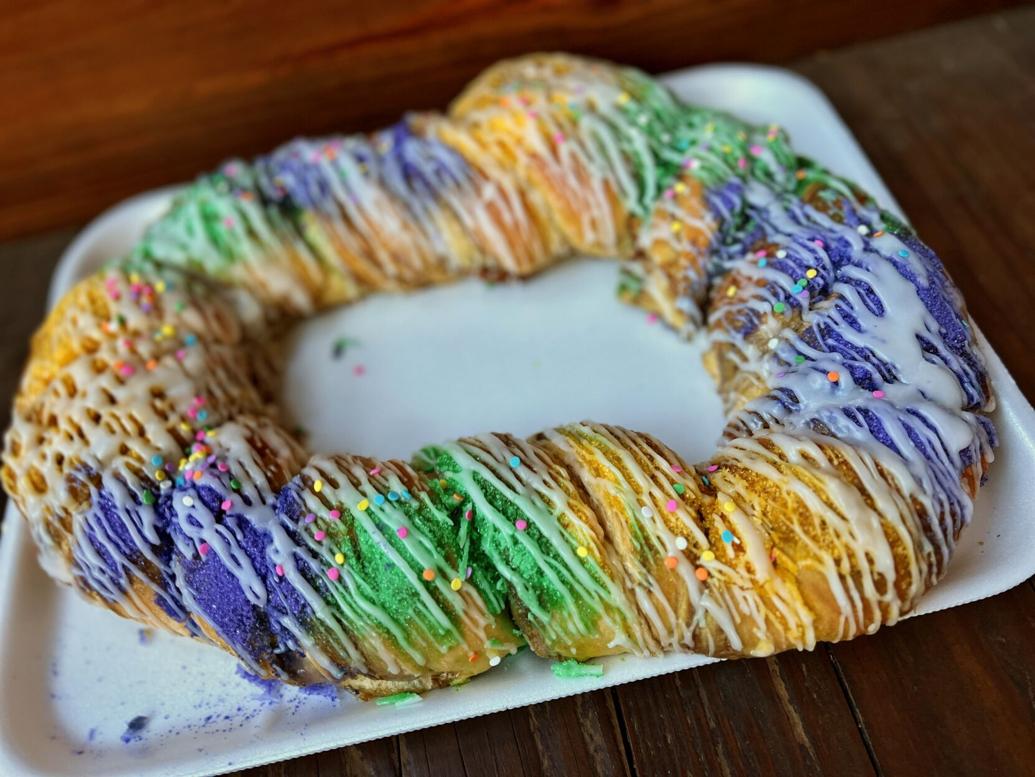 King cakes classic and new to try at NOLA Mardi Gras 2025 | Where NOLA ...