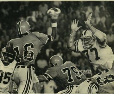 LSU's A.J. Duhe to be inducted into Greater New Orleans Sports Hall of ...