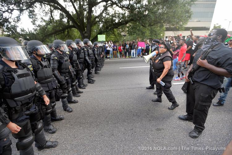 Alton Sterling shooting protests resume in Baton Rouge | Crime/Police ...