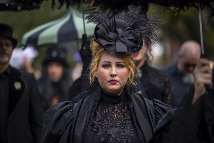 Anne Rice memorial second-line parade draws hundreds of vampire-loving ...
