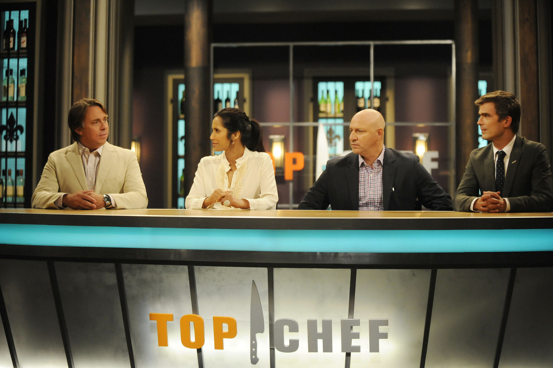 What's on TV tonight? 'Emmy Awards,' 'Under the Dome,' 'MasterChef ...