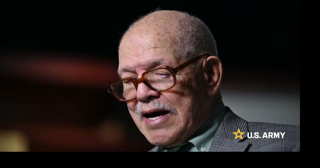 Paris Davis receives Medal of Honor from President Joe Biden ...