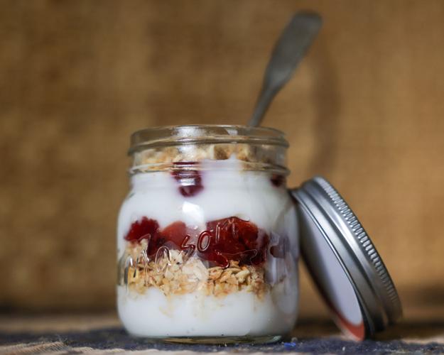 Picnic on tuna pockets, macaroni salad and parfait in a jar | Where ...