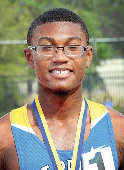 St. Paul's Eric Coston sets course record as St. Paul's wins Sticker ...