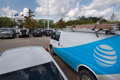AT&T blames "third-parties" for cutting 911 fiber cables | Crime/Police ...