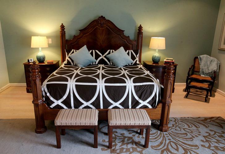 Inspired, in part, by the Pontalba buildings, a modern Lakeshore home's ...