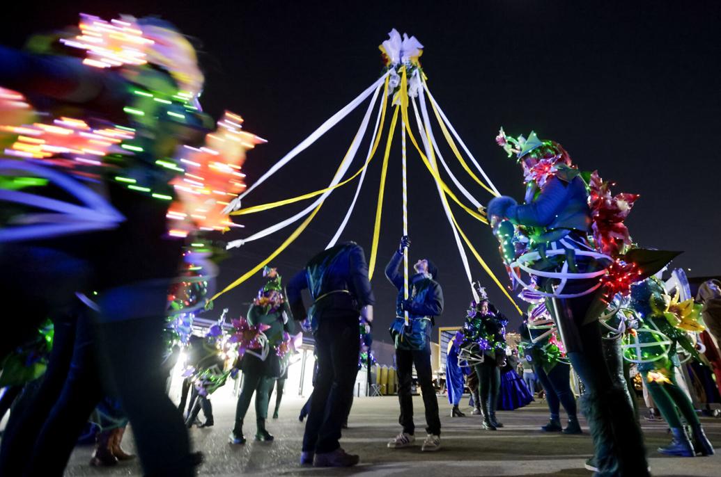 Joan of Arc parade kicks off Carnival 2026 with a new route | Mardi ...