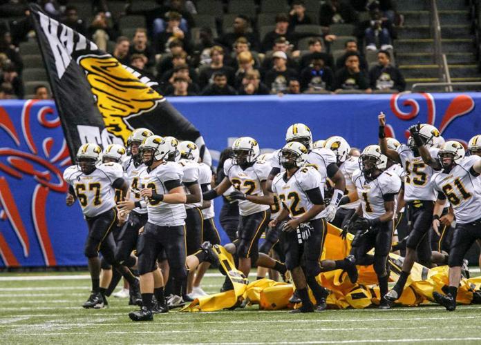 Shyheim Carter’s passing leads Kentwood to Class 1A title win over ...