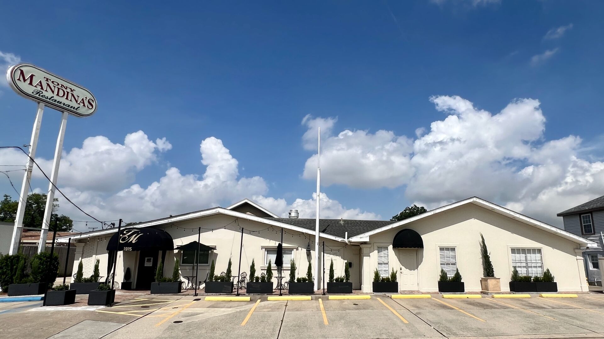 Venezia restaurant opens in Tony Mandina's in NOLA area | Where NOLA ...