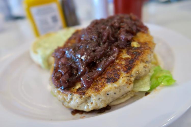 Fist bumps and chili cheese omelets: Camellia Grill spin-off the Grille ...