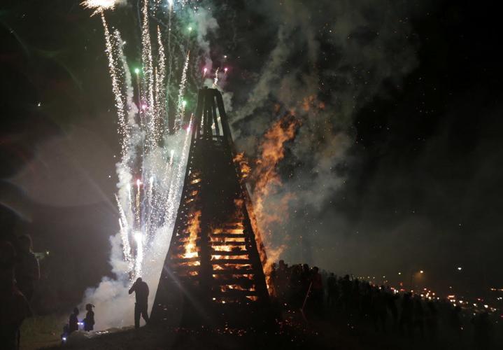 Christmas Eve bonfires on the levee: 5 Things to Know | Louisiana ...