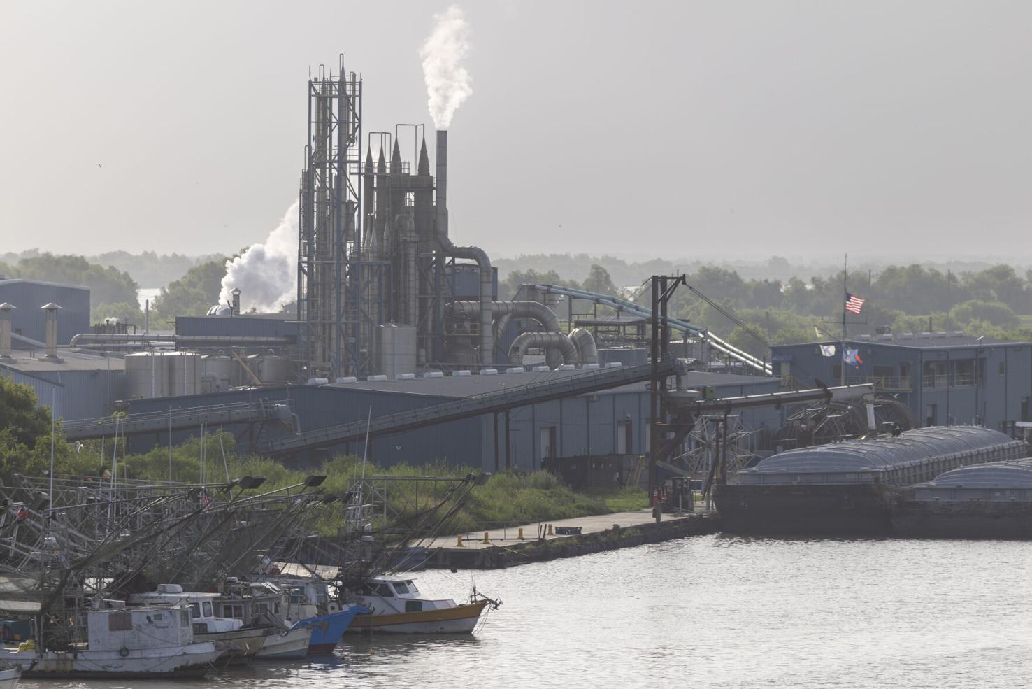 New data sheds light on Louisiana's controversial pogy boats ...