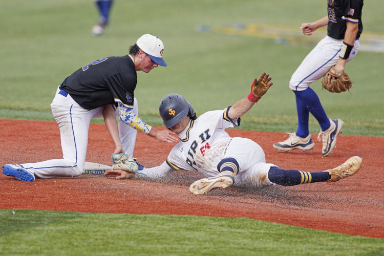 Andrew Hoff's walk-off single forces a third game | St. Tammany ...