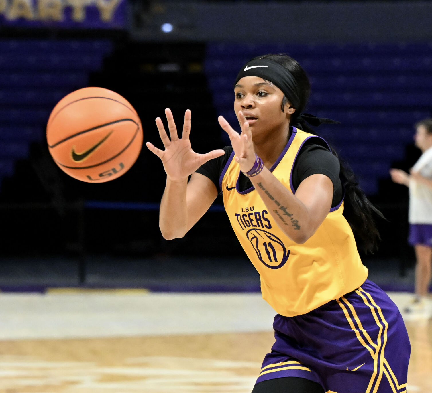 Why Kim Mulkey has one of LSU's freshman guards in the post | LSU ...