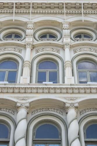 Twisted columns mark a cast-iron Canal Street facade | Home/Garden ...