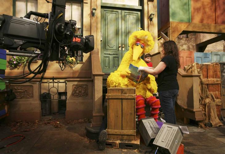 'I Am Big Bird' movie review: Delightful Muppet doc shows it's not easy ...