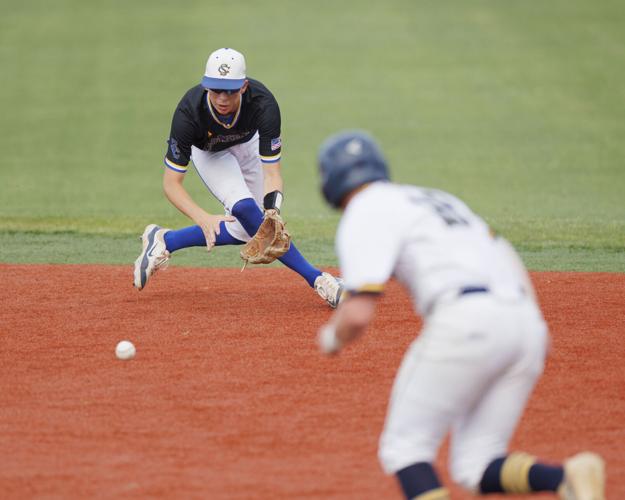 Andrew Hoff's walk-off single forces a third game | St. Tammany ...