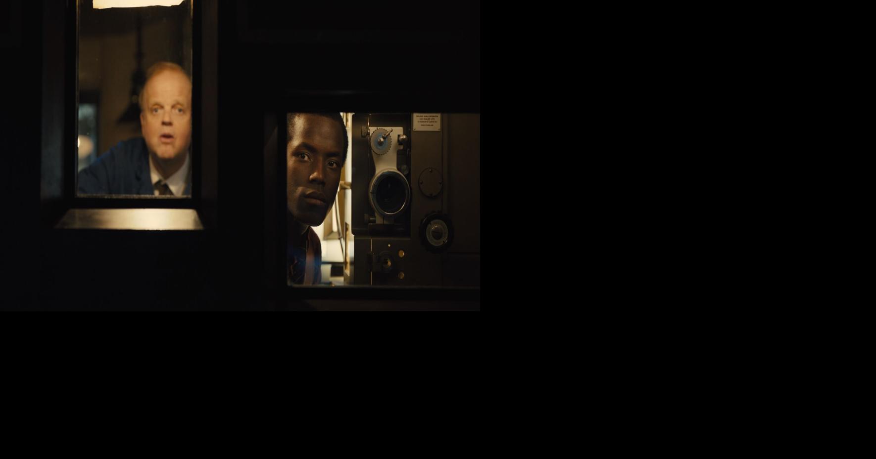 A beautiful bore: Slack storytelling undoes ‘Empire of Light’ | Movies ...