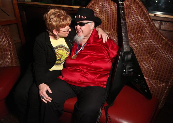 Blues guitarist Bryan Lee, a mainstay of Bourbon Street's Absinthe Bar ...