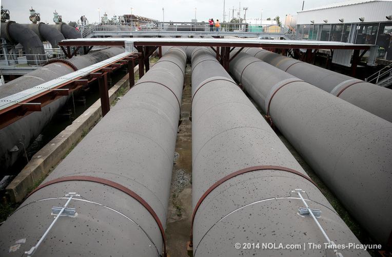 New Orleans area hurricane levee system: New Orleans drainage canals ...