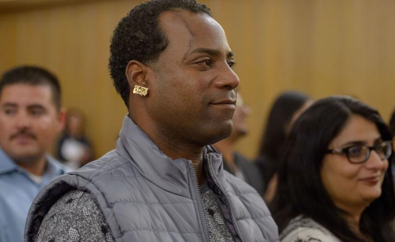Photos: Governor administers 34 naturalization U.S. citizens oath ...