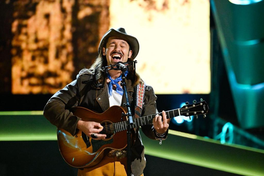 “He Just Took ‘Drift Away’ to Church” — The Voice STOPS as Dustin Dale ...