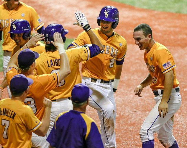 LSU's Tyler Moore gets inside-the-park home run amid controversy | In ...