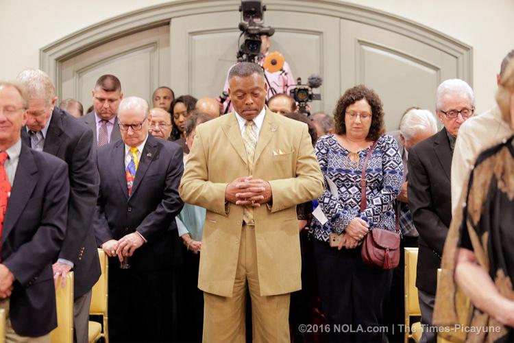 Ben Zahn, new mayor of Kenner, takes the oath of office | Archive ...