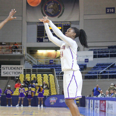 LHSAA girls Top 28: Warren Easton headed to second consecutive Class 4A ...