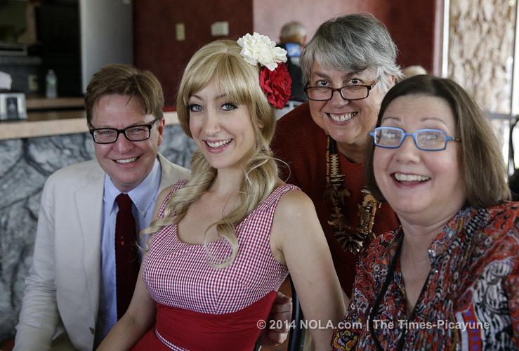 Fried chicken taste test heads to Chubbie's with burlesque dancer ...