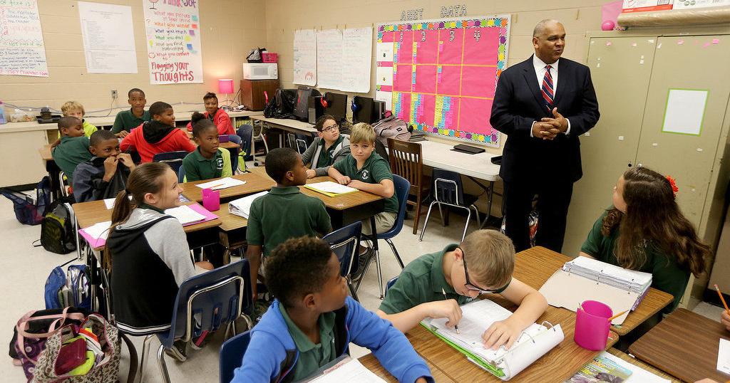 Schools superintendents may hire, but board still has influence ...