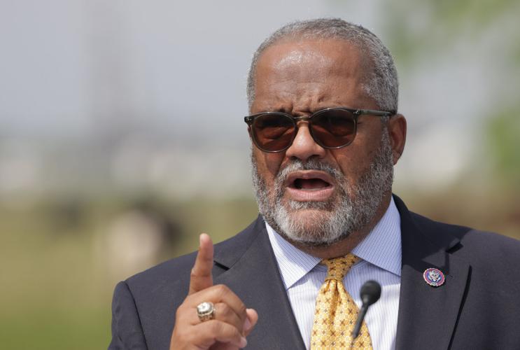 Judge Shelly Dick is scheduled to redraw congressional map | Local ...