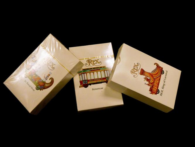 New Orleans Mardi Gras throws to catch at 2024 parades | Mardigras ...