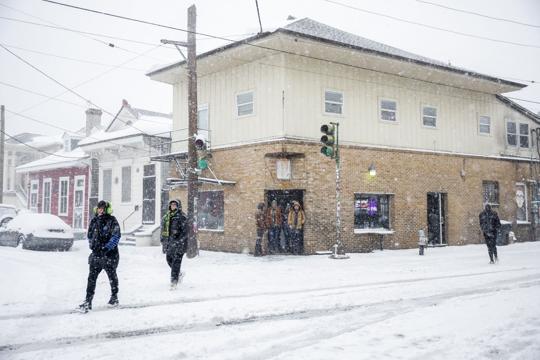 Photos: Snow skiing Uptown, sightseeing in Lakeview and more New ...